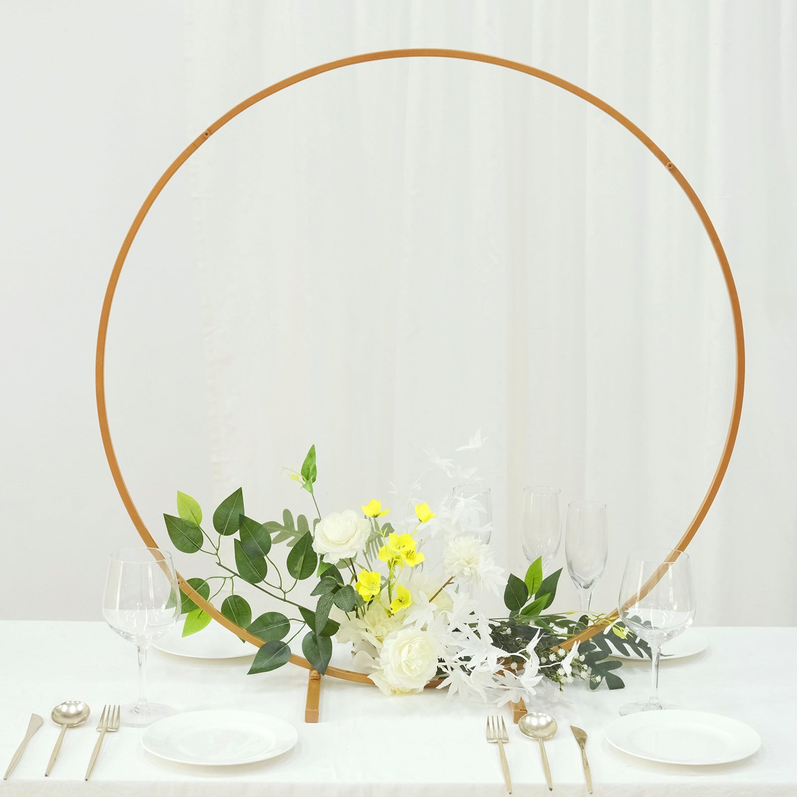 12-pk 32in Gold Metal Round Hoop Centerpiece | TCFLinen
